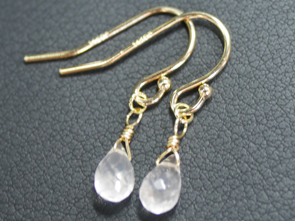 【14KGF】ドロップカットローズクォーツの1粒ピアス 451 ピアス（フック・チェーン） KAZEYA－かぜやー 通販 19161625｜Creema(クリーマ)