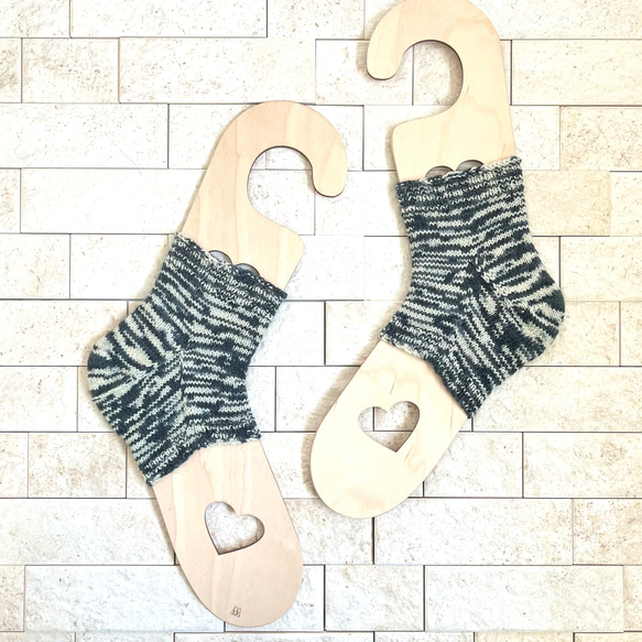 Kakatoくつした(23.0〜25.0cm)[モノトーン]靴下 ルームソックス レッグウォーマー かかと 靴下 enchan 通販 19165970｜Creema(クリーマ)