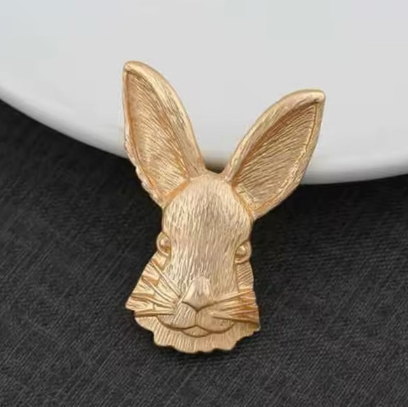 Real rabbit broach old gold ブローチ M,Nature~エムナチュレ 通販 19169532｜Creema(クリーマ)