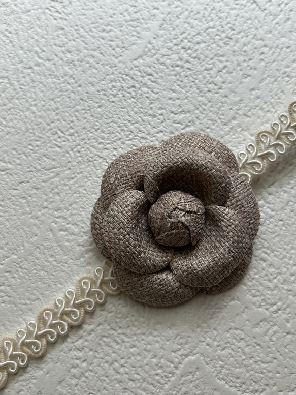 輸入デザインパーツ カメリア ツイード調 ベージュ カルトナージュ コサージュ ヘアアクセサリー シューズクリップ その他素材 Le ...