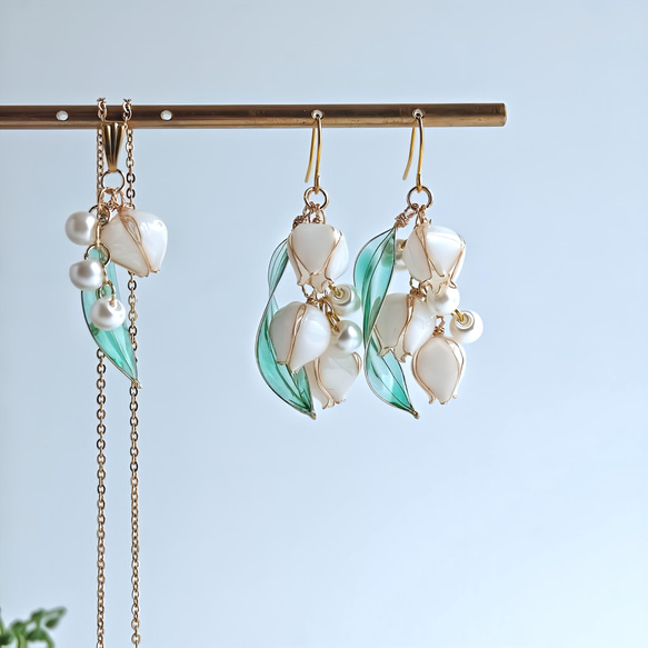 大きめが可愛い♡すずらんのネックレス&ピアス/イヤリング クリスマスプレゼント/清楚/上品/誕生日プレゼント ネックレス・ペンダント ...