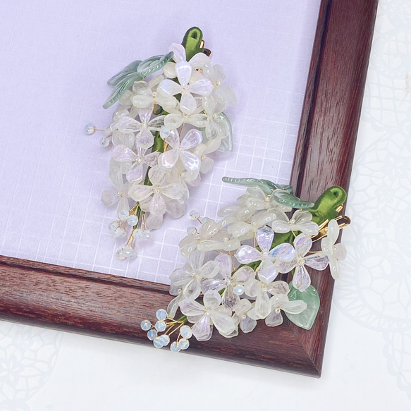 ライラックのヘアクリップ ウェディングドレス色 ヘアクリップ・バナナクリップ メノ工房 通販 19180340｜Creema(クリーマ)