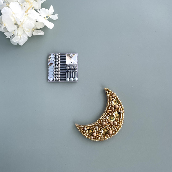 【特集掲載】カラーが選べる♪スクエアと月のビーズ刺繍ブローチ＊スターターセット2025【Creema限定】 ブローチ shirotsumekusa 通販 19194976｜Creema(クリーマ)