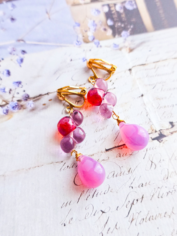 ラズベリーピンク イヤリング イヤリング・ノンホールピアス milk tea 通販 19202122｜Creema(クリーマ)