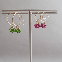 14kgf/5月誕生石 エメラルド 縦ライン チャーム 痛くない イヤリング ピアス 小さめ 上品 ギフト イヤリング・ノンホールピアス i ...