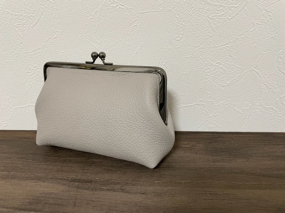 本革のコンパクトがま口ポーチ♯アイスグレー♯イタリアジャガード♯プレゼント セール ポーチ with. 通販 19210671｜Creema ...