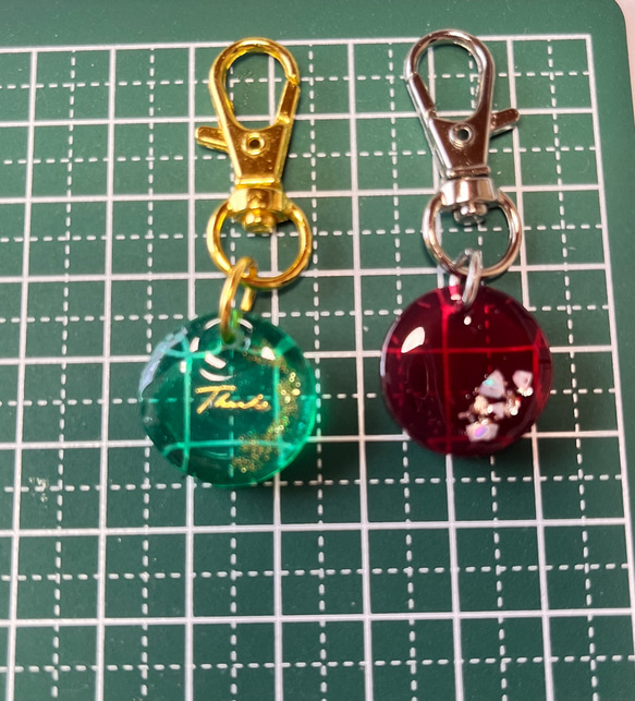 ふんわり光る蓄光レジンのキーホルダー ちょっとした贈り物に！小振りなシンプルキーホルダー！イエロー 光る キーリング La Limone 通販 ...