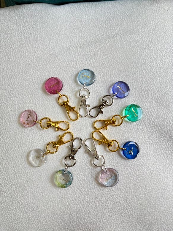 ふんわり光る蓄光レジンのキーホルダー ちょっとした贈り物に！小振りなシンプルキーホルダー！イエロー 光る キーリング La Limone 通販 ...