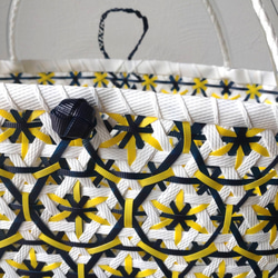 PPバンド かごバッグ 花まる編み 白×黄色×紺色 プラカゴ 花柄 六つ目華編み かごバッグ yiki 通販 19213357｜Creema ...