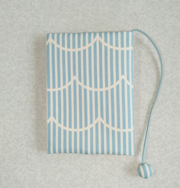 布のブックカバー（ストライプウエイブ） ブックカバー nobukoggg 通販 19258052｜Creema(クリーマ)