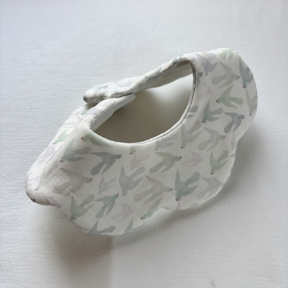 スタイ 花びら(オウム) スタイ・よだれかけ Raco 通販 19258629｜Creema(クリーマ)