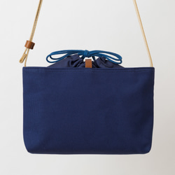 巾着帆布サコッシュ／フロントポケットがカーブver【ネイビー】 ショルダーバッグ satoka 通販 19290811｜Creema(クリーマ)