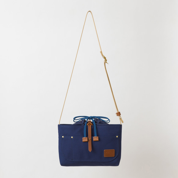 巾着帆布サコッシュ／フロントポケットがカーブver【ネイビー】 ショルダーバッグ satoka 通販 19290811｜Creema(クリーマ)