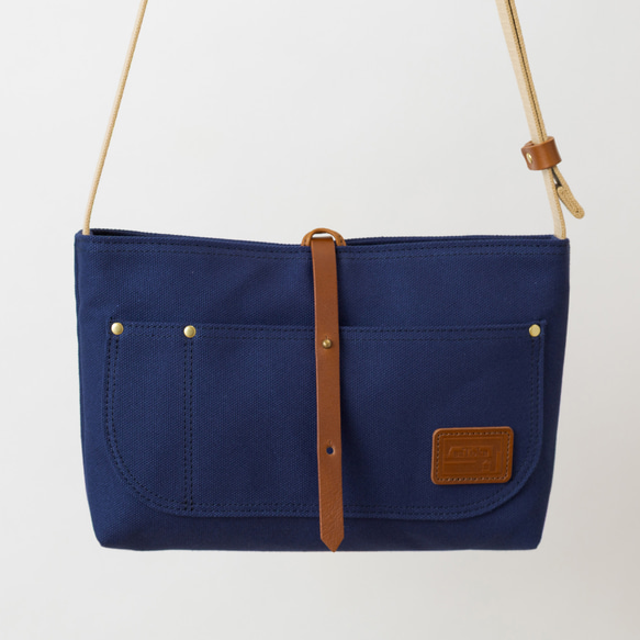 巾着帆布サコッシュ／フロントポケットがカーブver【ネイビー】 ショルダーバッグ satoka 通販 19290811｜Creema(クリーマ)