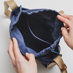 巾着帆布サコッシュ／フロントポケットがカーブver【ネイビー】 ショルダーバッグ satoka 通販 19290811｜Creema(クリーマ)