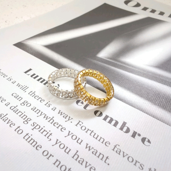 ラインストーンチェーンのシンプルアクリルリング / レジンリング 指輪・リング Emi 通販 19299690｜Creema(クリーマ)