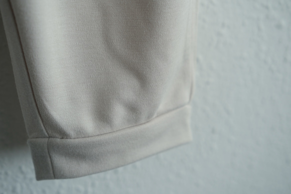 yohaku ドバイパンツ｜なめらか天竺素材 ベージュ｜ユニセックス1サイズ ロングパンツ PINT 通販 19300335｜Creema(クリーマ)