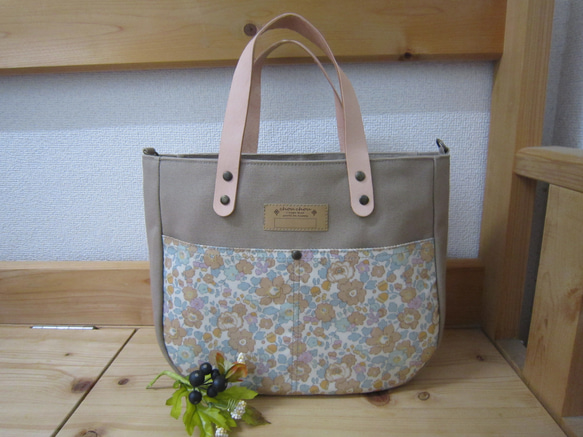 倉敷8号帆布＊リバティラミネート＊まあるいトートバック＊Dカン付き＊持ち手革＊裏地付き トートバッグ れおまる 通販 19300635 ...