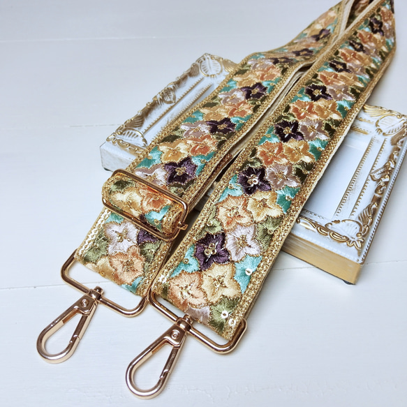 【最長約135cm】 インド刺繍リボン｜ グリーン 花 ショルダーストラップ ショルダーバッグ プレゼント ショルダーバッグ ...