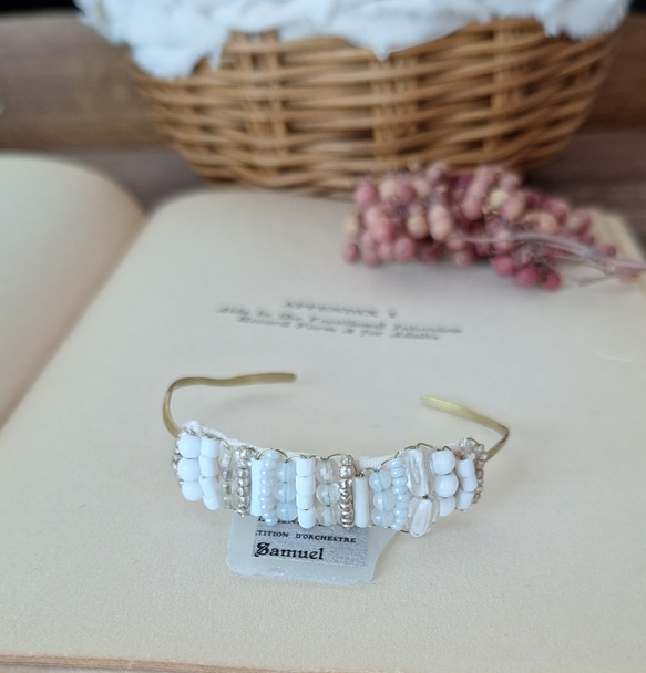 白光のヴィンテージバングル Vintage Bangle of White Glow バングル・リストバンド Bana87 通販 19316970｜Creema(クリーマ)