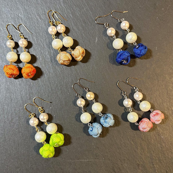 カラフル パールピアス 手編み 推しカラー 推し活グッズ パラコードピアス ピアス（フック・チェーン） vivi_se_winkle 通販 ...