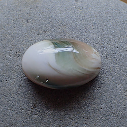 沖縄産夜光貝 穴なしパーツ オーバル型 9㎜厚 その他アクセサリー happymarin 通販 19330002｜Creema(クリーマ)