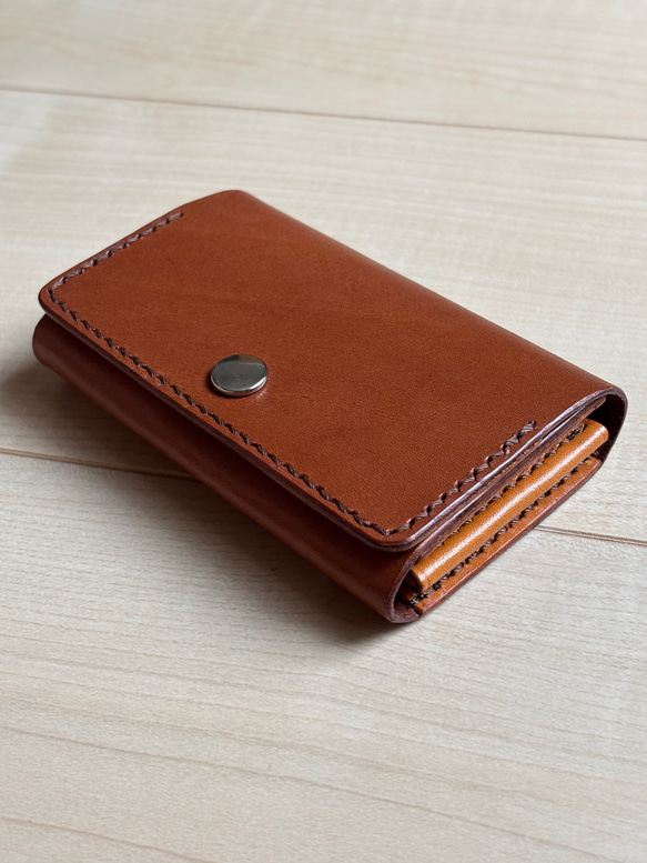 手のひらサイズにしっかり収納。国産牛革の大容量ミニ財布 名刺入れ・カードケース thought 通販 19331939｜Creema(クリーマ)