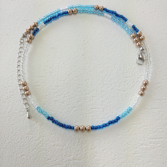 丸大ビーズ涼しいカラーブルー系とクリスタルガラスパールブロンズのビーズネックレス長さ約43㎝＋アジャスター ネックレス・ペンダント やっこ ...