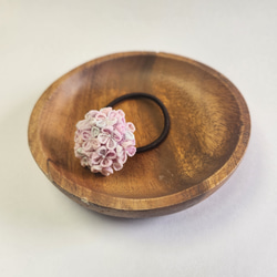 【再販7】【7色から選べる】つまみ細工 こんもり紫陽花のヘアゴム 和風アクセサリー・夏祭り・浴衣コーデに ヘアゴム ひとはなポッケ 通販 ...