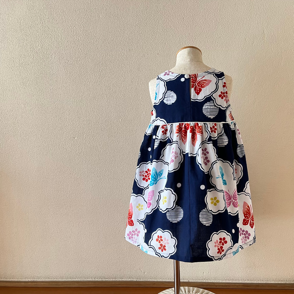 子供 浴衣地ひかえめフレアーワンピース 注染ちょうちょ（紺地） 80～130〈受注製作〉 子供服 machibari 通販 19354153 ...