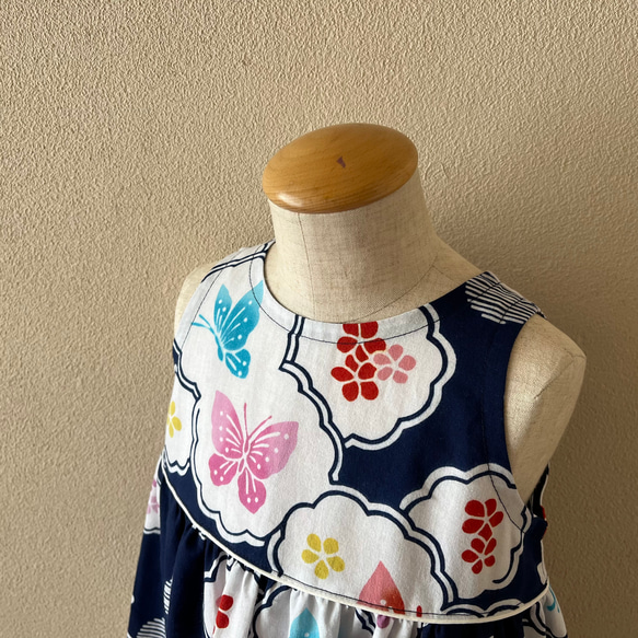 子供 浴衣地ひかえめフレアーワンピース 注染ちょうちょ（紺地） 80～130〈受注製作〉 子供服 machibari 通販 19354153 ...