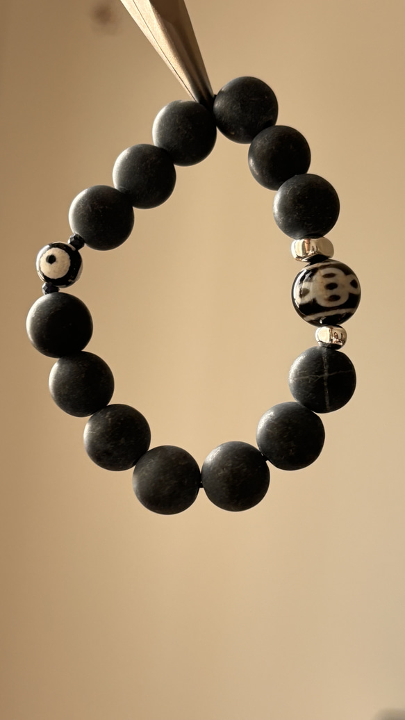 ベン石♡三眼天珠♡ 閃電五眼天珠♡ラピスラズリ♡ヘマタイト ブレス ブレスレット ventus 通販 19354828｜Creema(クリーマ)