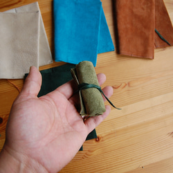 『豚革で作ったブックカバー』 文庫本サイズ 純国産豚スウェード ブックカバー ものたび工房 通販 19356202｜Creema(クリーマ)