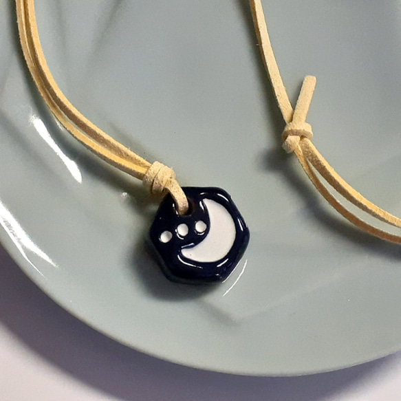 備前焼 ほたる備前 (蓄光) ペンダント 月 SDGs 新作 デニム備前 Creema限定 ネックレス・ペンダント 高志窯製陶所 通販 ...
