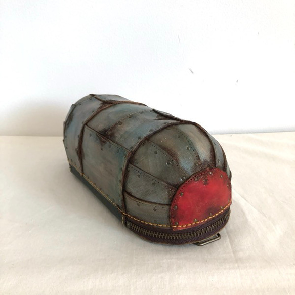 異世界な水ボトル入る革バッグ♪本革手染め手縫い＊Creema限定1484 ボディバッグ・ウエストポーチ せんのいえ 通販 19369226 ...