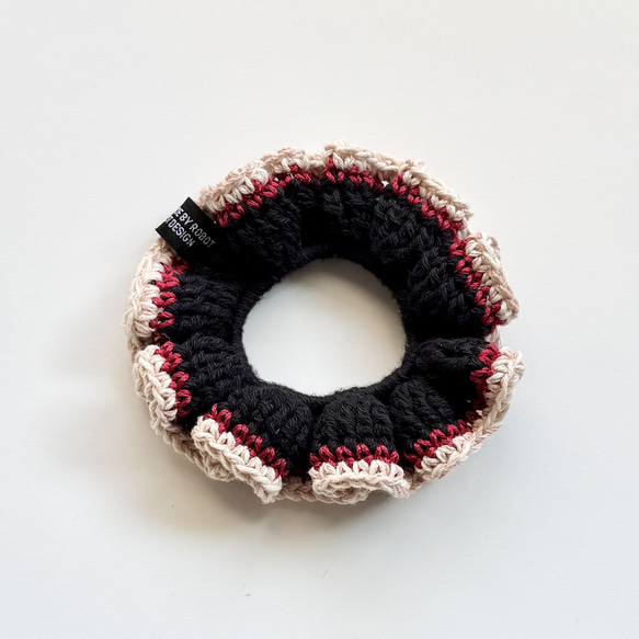 コットンシュシュ くろあかぴんく シュシュ nu 通販 19369832｜Creema(クリーマ)