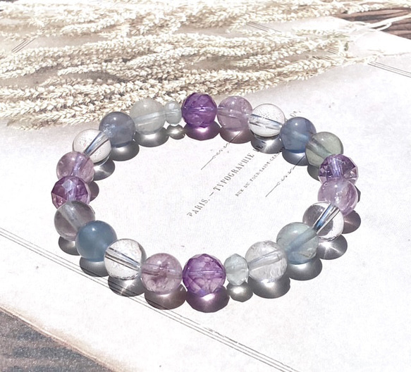 【紫陽花カラーのお守り】フローライト×ピンクアメジスト＊天然石ブレスレット 2月 誕生石 ナチュラル 朝顔 ブレスレット tiny ...