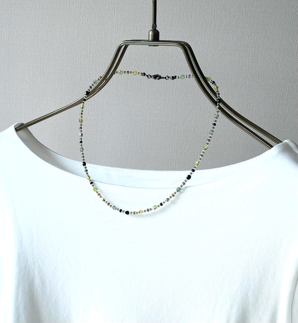 ボタニカルカラー チェコガラスビーズのショートネックレス - Olive - 【素材の旅2025】 チョーカー Ichi-ring（いちりん） 通販 19412813｜Creema(クリーマ)