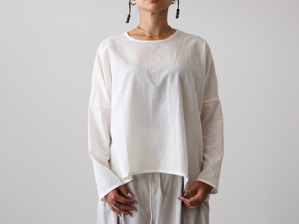 シンプルなシアーシャツ ブラウス isica 通販 19415773｜Creema(クリーマ)