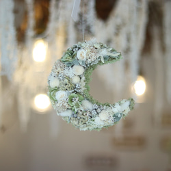 moon flower お好きな色で作ります 三日月リース プリザーブドフラワー お花とアクセサリーのお店 通販 19416846 ...