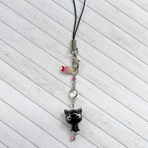 にゃんこストラップ（黒） 携帯ストラップ GLASS ASOBI TOM 通販 19416971｜Creema(クリーマ)