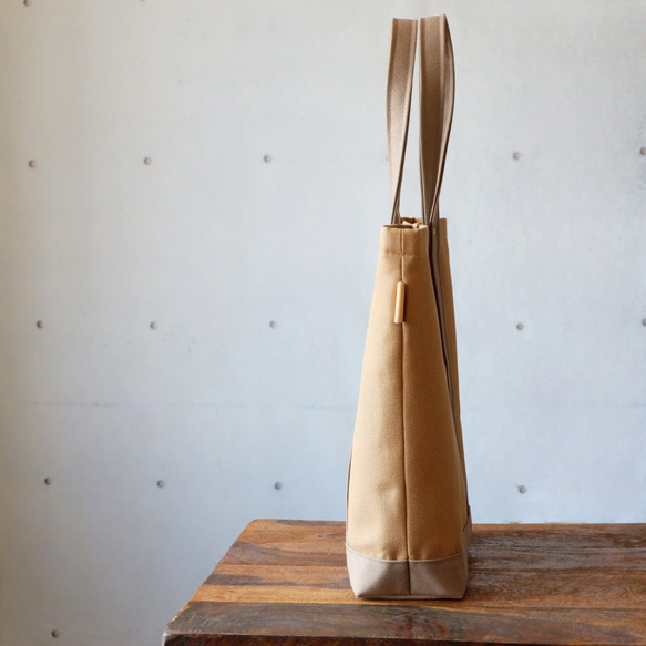 A4縦型トート ミディアムベージュ×モカ | 倉敷帆布 トートバッグ myu.handwork 通販 19417065｜Creema(クリーマ)