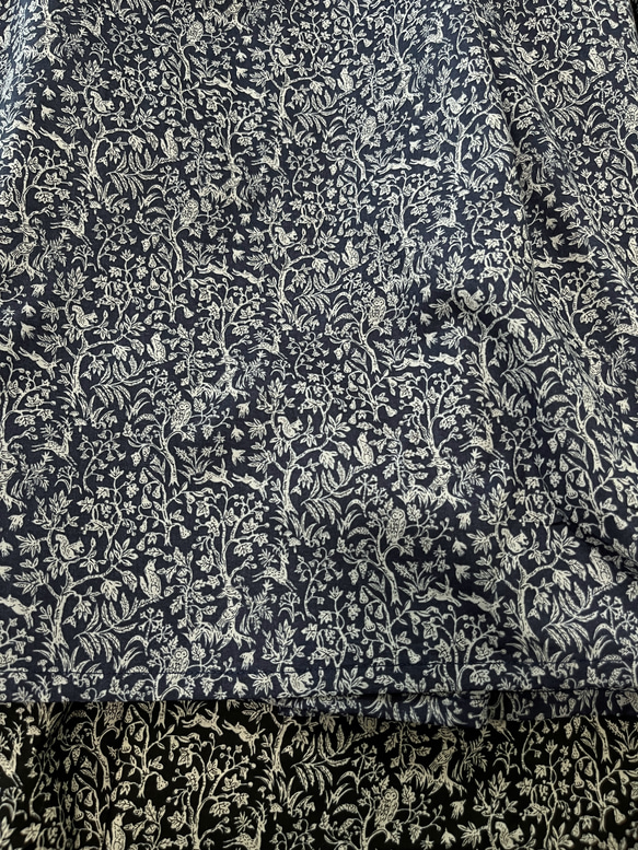 深い森と動物たちの半袖ワンピース＊ポケット付＊国産綿100％＊うさぎキツネ小鳥＊フリーサイズ＊ダークネイビー ワンピース loosey ...