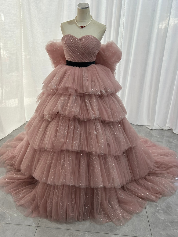 豪華！カラードレス ピンク ベアトップ キラキラチュール 豪華なバックリボン 柔らかく重ねたチュールスカート ドレス ARY WEDDING ...