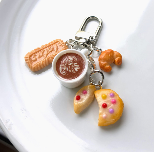 じゃらじゃらキーホルダー ミニチュアフード フェイクフード カフェ 割れちゃったクッキー キーホルダー ひろ 通販 19434495 ...