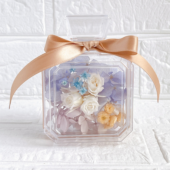 香水瓶 ブルー プリザーブドフラワーアレンジメント ブルー アジサイ バラ ホワイト 誕生日 母の日 出産祝い プリザーブドフラワー ...