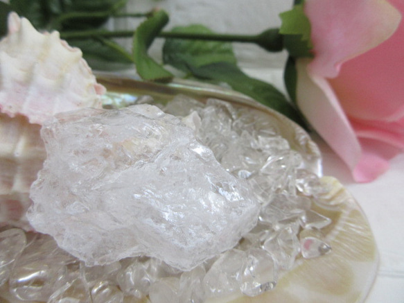 No.CR-346 天然石 水晶ラフロック （ブラジル産） 36g 天然石 Rose Stone 通販 19446969｜Creema(クリーマ)