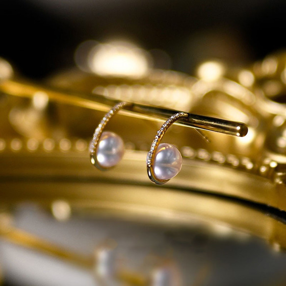 [ヘイズジュエリー] Youxuanシリーズ 18Kゴールド ダイヤモンド カーブデザイン 日本製オーロラアコヤ天然海水真珠 7 ピアス ...