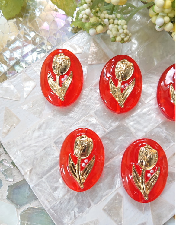 チューリップのビーズ☆5個 y46 赤/レッド/花/チューリップ/ビーズ ビーズ こうちゃんぱんだ 通販 19454985｜Creema(クリーマ)