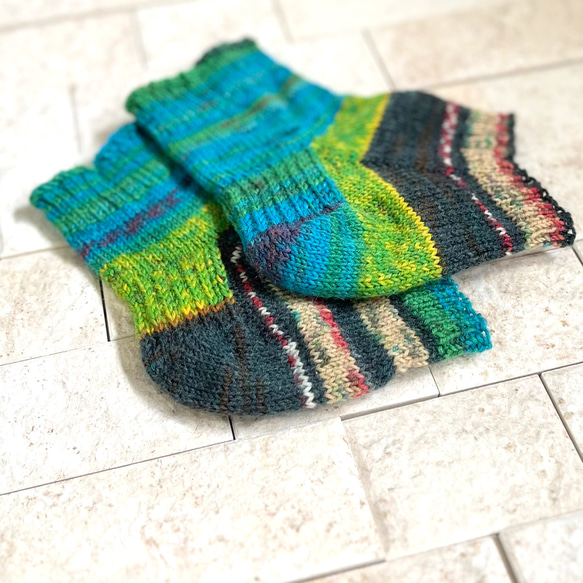 Kakatoくつした(25.0〜28.0cm)[ターコイズブルー]靴下 ルームソックス かかと サンダル 靴下 enchan 通販 19488803｜Creema(クリーマ)